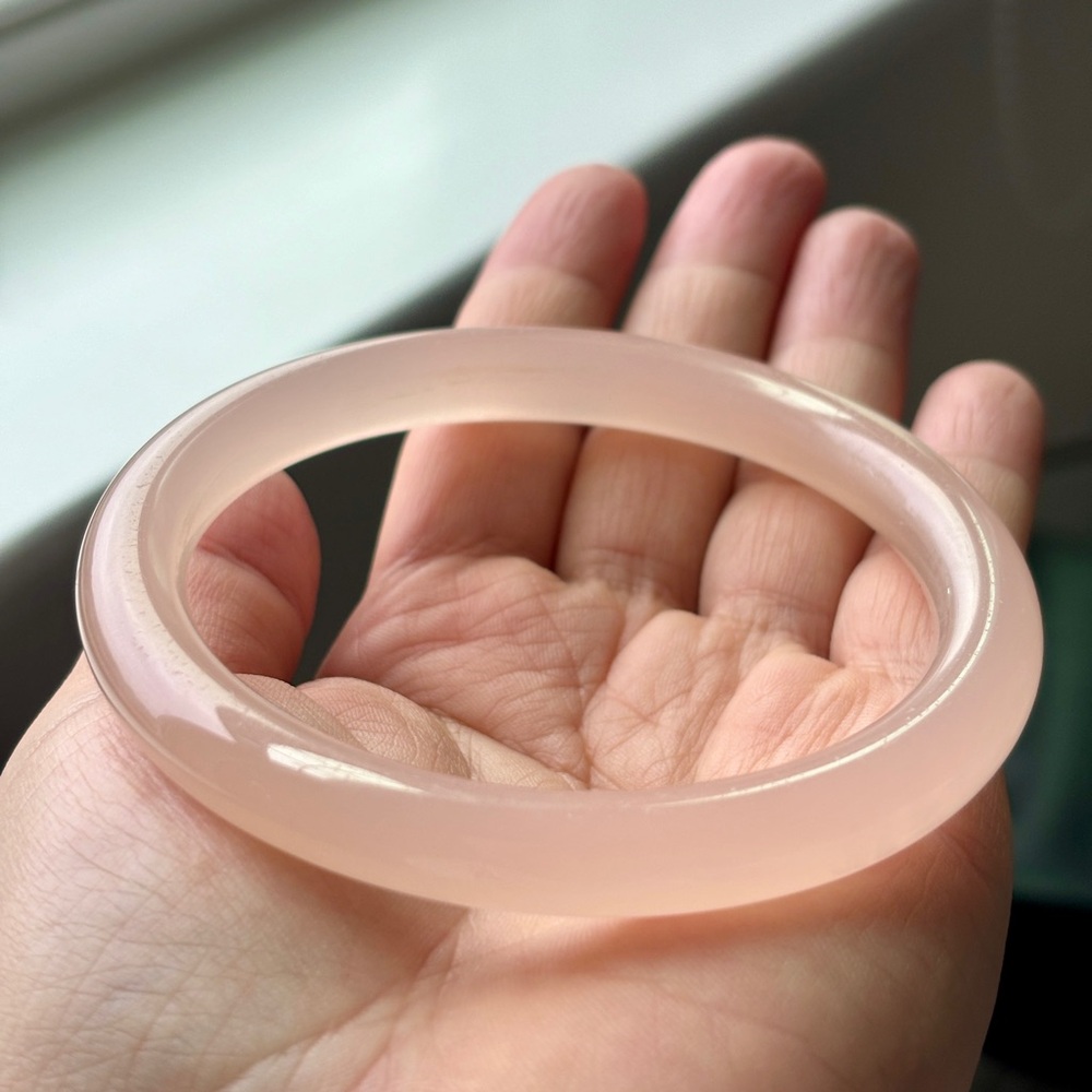 Beautiful Pink Natural Serpentine Jade Bangle - Gem